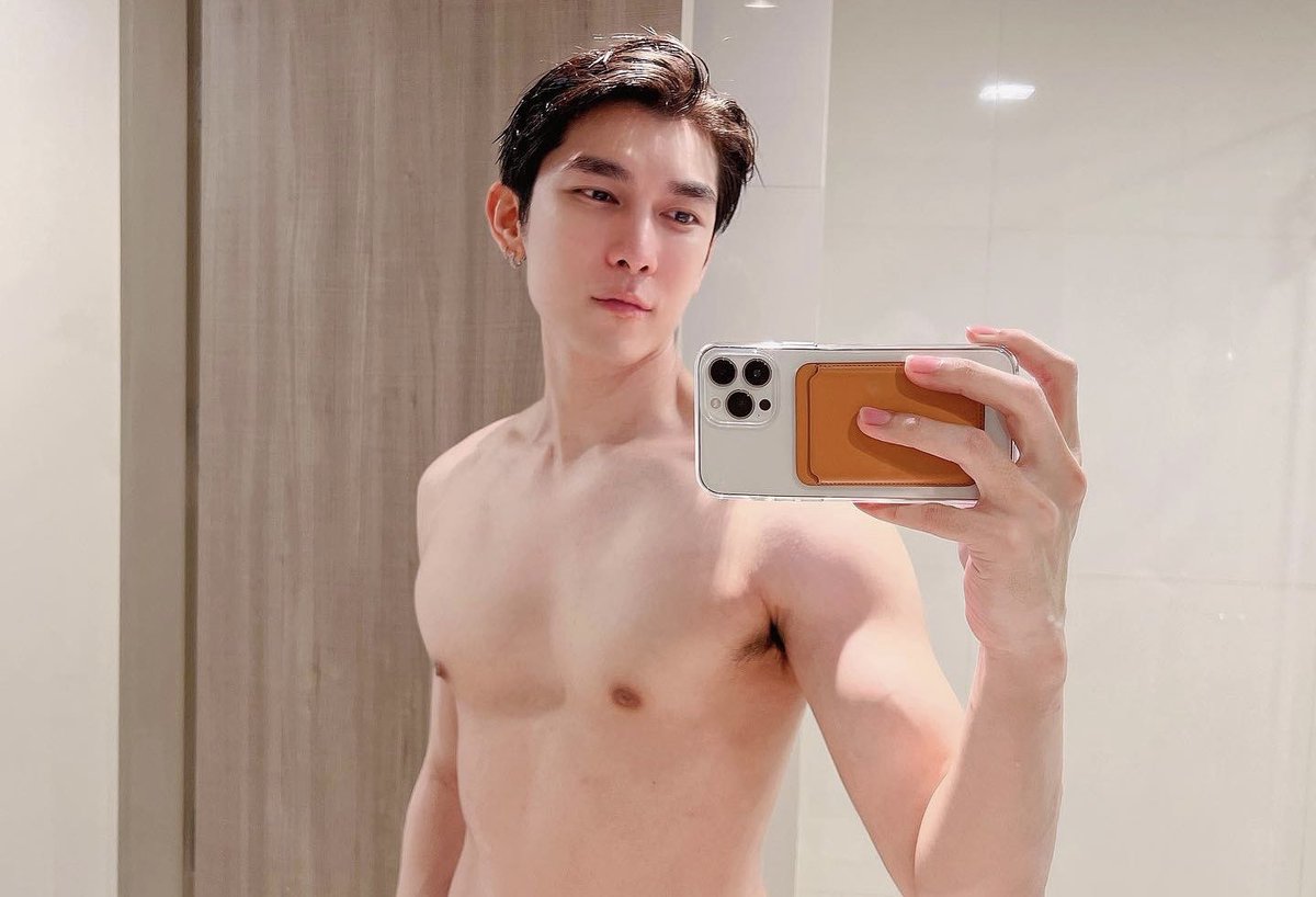 เสพติดผู้ชาย™️ on Twitter: "👱🏻‍♂️💪🏻😊 lll ig : mewsuppasit #เสพติดผู้ชาย @theshabar2"