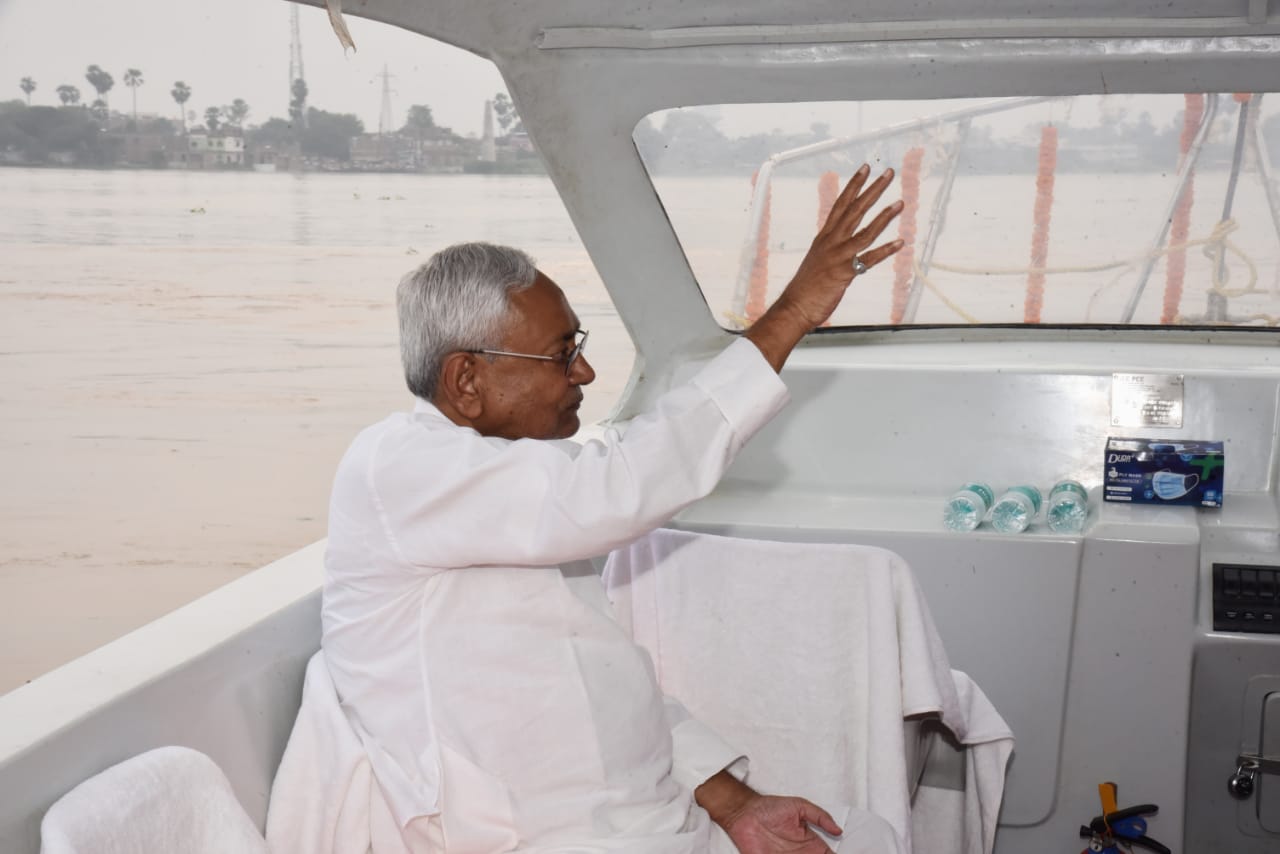 IPRD Bihar on Twitter: "पटना से राघोपुर मोटर बोट के माध्यम से जाते हुए माननीय मुख्यमंत्री ...