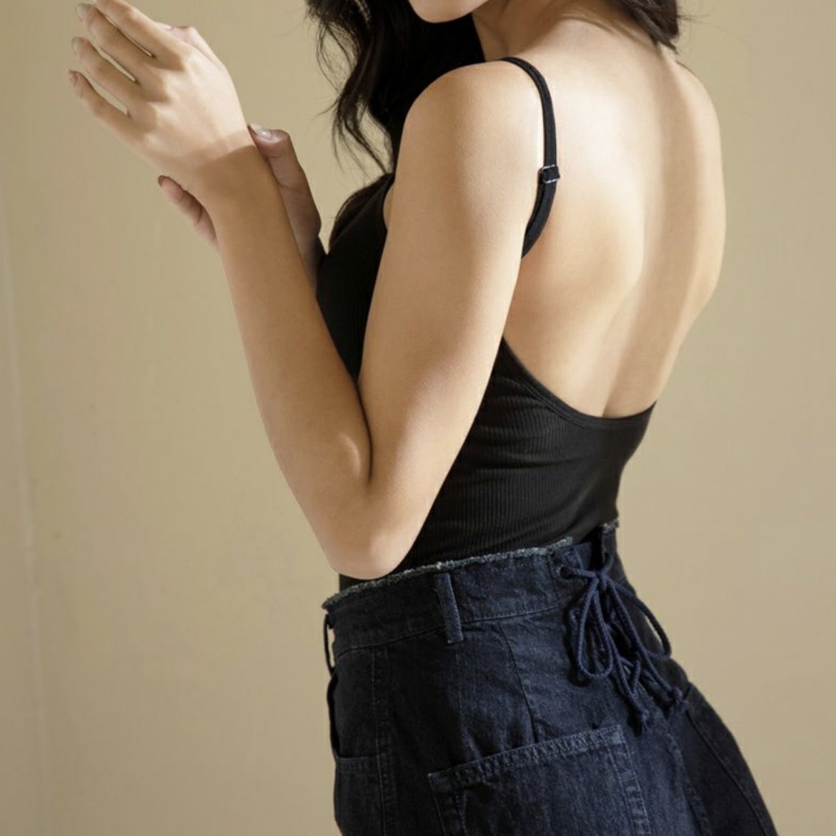 𝗄𝖺𝗋𝗂 ⋆ on Twitter: "この夏大活躍だったtu-hacciのバックオープンブラトップ。カップ付きで薄い生地にも響かないので、1枚あると背中が大きくあいたお洋服を着る際にとても ...