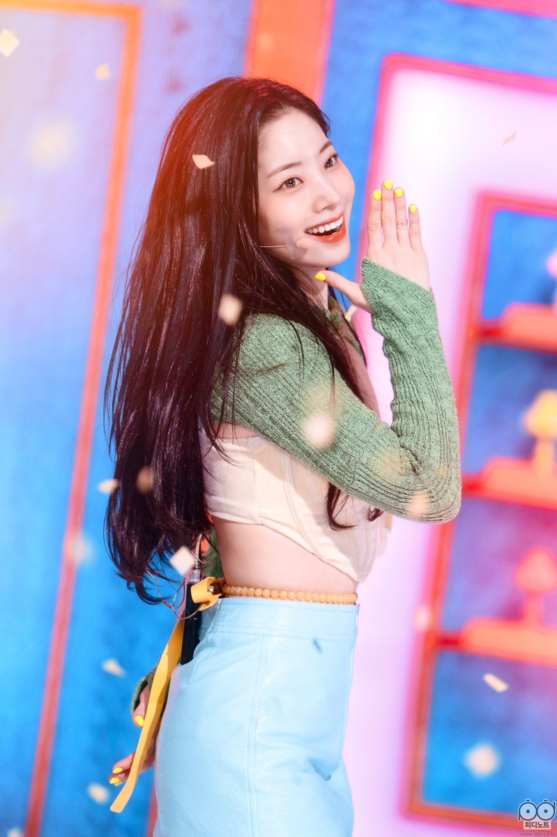 TWICE Indonesia on Twitter: "TWICE Comeback Stage Photos at SBS Inkigayo #DAHYUN #TWICE #트와이스 ...