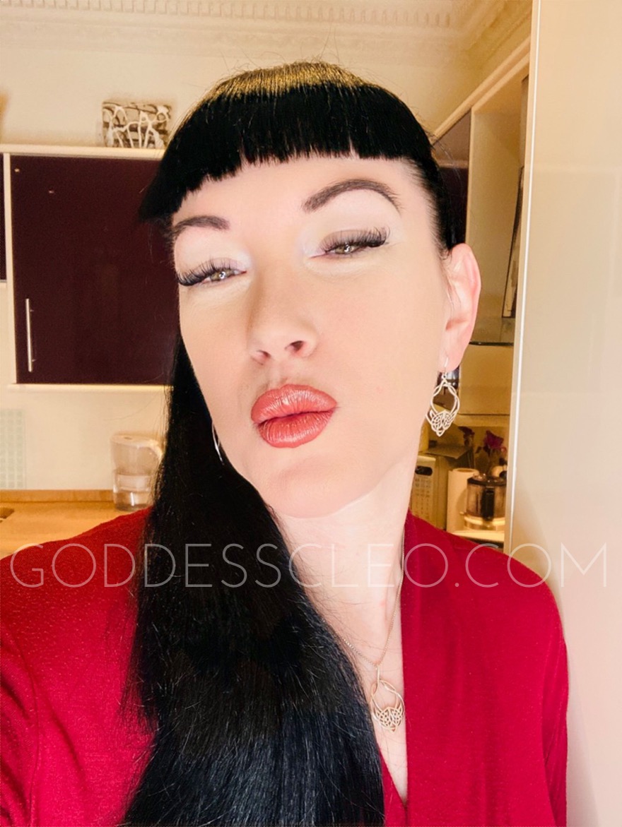 The Real Goddess Cleo - London Dominatrix on Twitter: "Happy Wank Holiday Monday - for those of ...