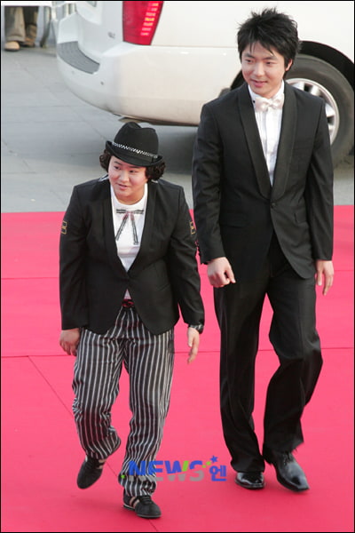 인스티즈(instiz) on Twitter: "흔한 동물학대 한 연예인(음성) https://t.co/h3c9U7Fp2l https://t.co/KsPtXB83D9 ...