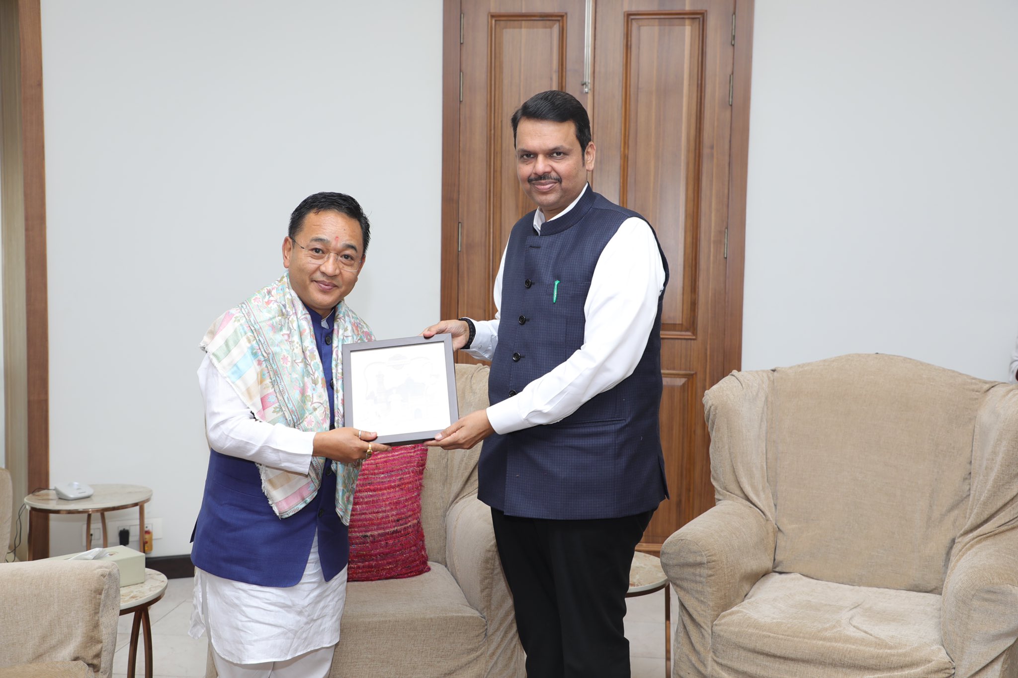 Prem Singh Tamang (Golay) on Twitter: "Called on the Hon'ble Deputy Chief Minister of ...