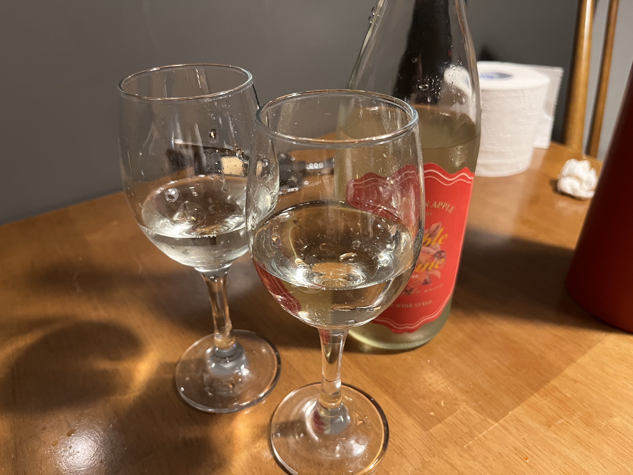 먹을꺼야 On Twitter 협찬 친구 생일 기념 포천 펜션놀러갈때 꿀사과와인 땄다 호불호 없어서 기념일 와인으로 추천해용 떫은 와인 못먹는 초딩 입맛 내칭구