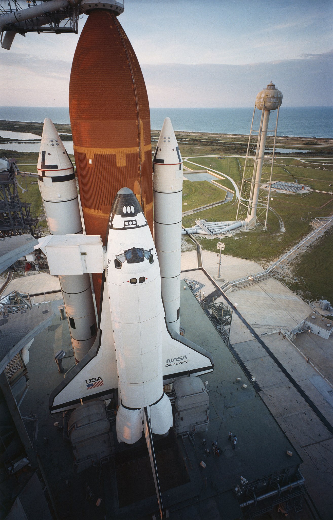 NASA History Office on Twitter: "This photo of Space Shuttle Discovery was taken #OTD in 1984 ...