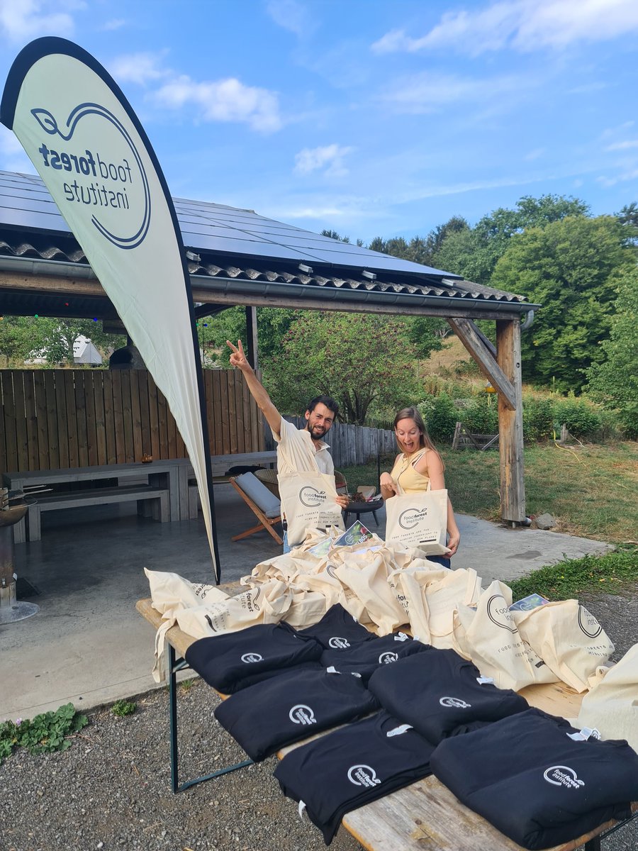 Marie-Louise Boer 🇪🇺🇺🇦 on Twitter: "RT @LouCommensalist: 🌳 We zijn klaar voor een onvergetelijke ...