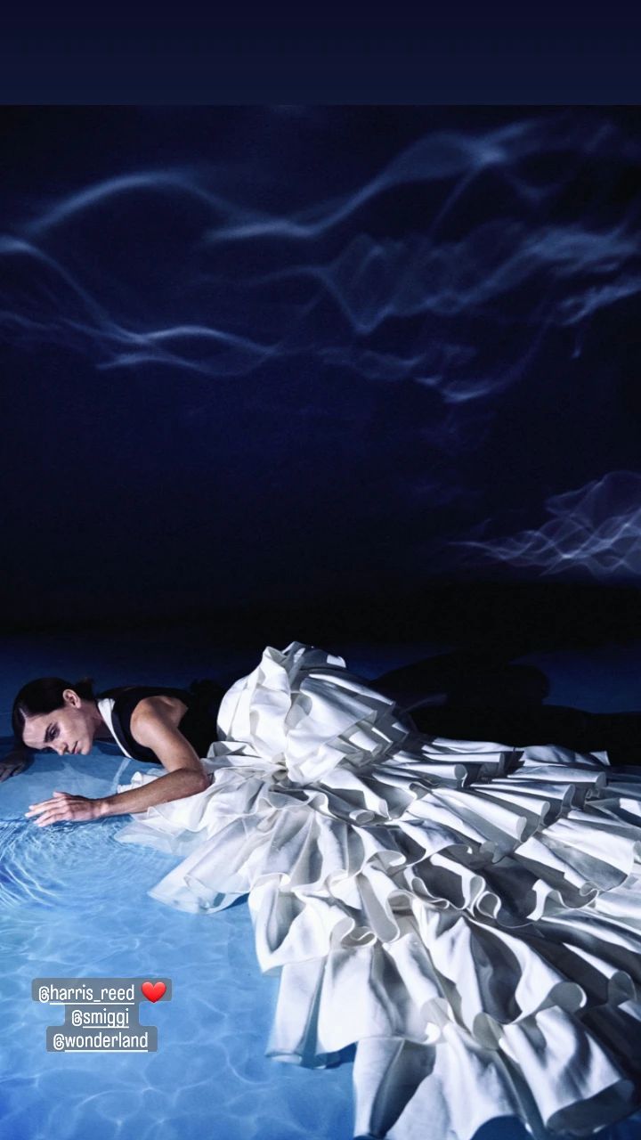 Emma Watson Wonderland Fotoshoot Harry Potter's Emma Watson Hailed