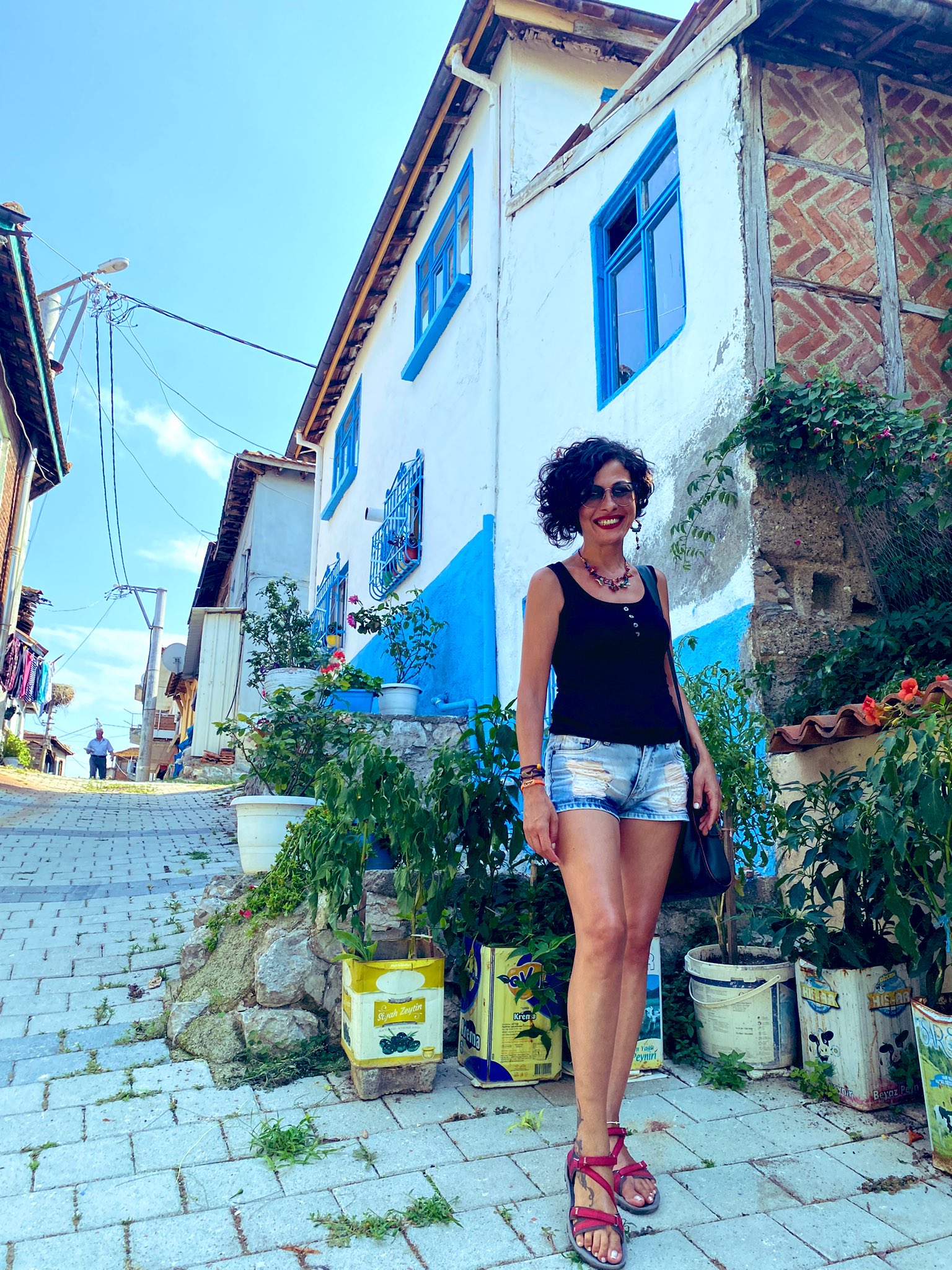 loga ritmik on Twitter: "35 yaş değil 45 yaş üstüyüm canım ne isterse onu giyerim size de bok ...