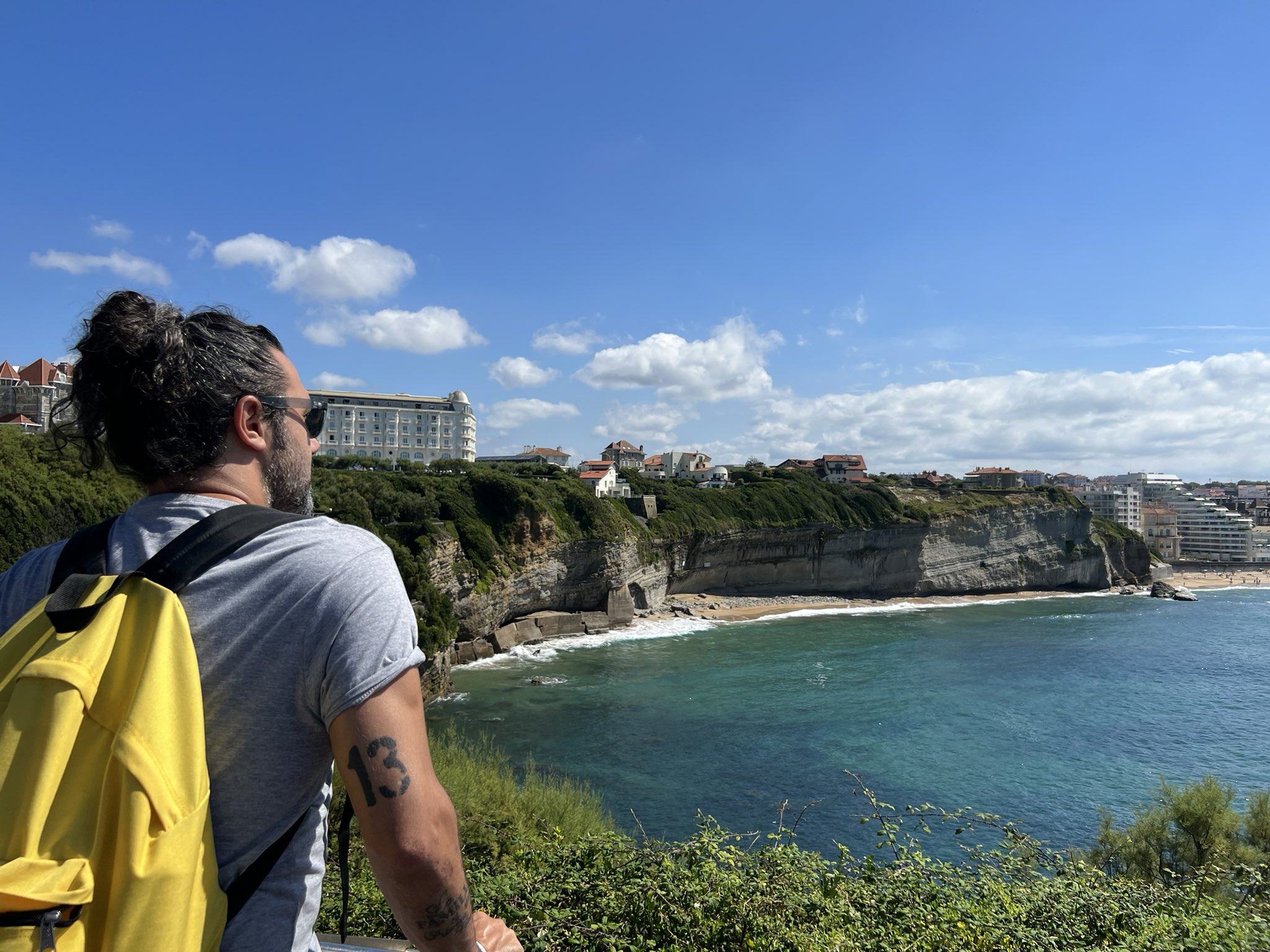 Stevedabitcoin on Twitter: "Önlerindeysen arkandan konuşurlar, sana da sadece vızıltıları gelir ...