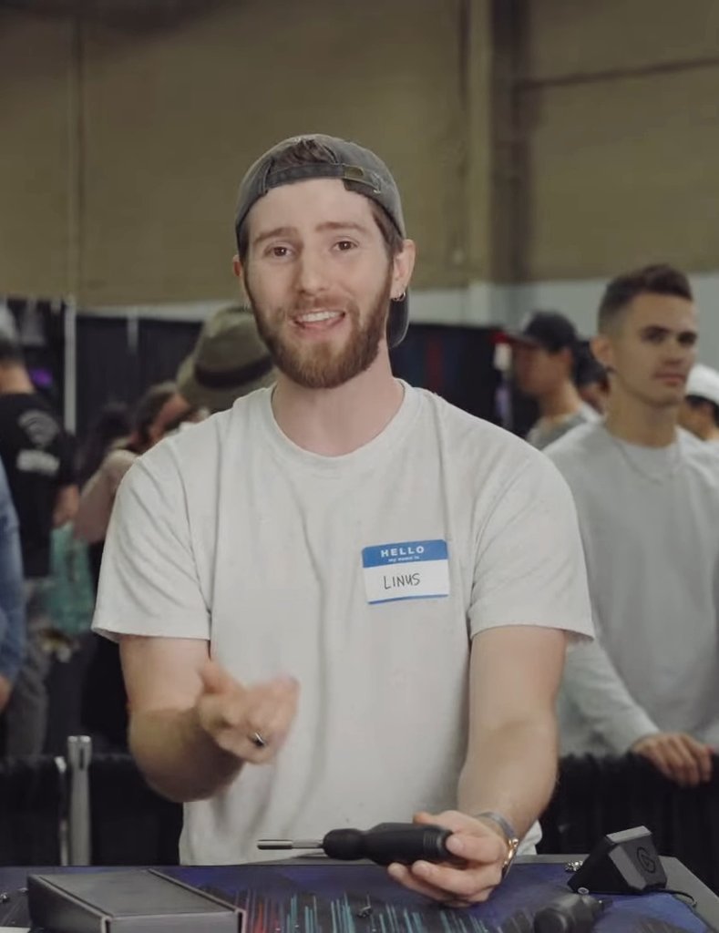 Linus Tech Tips on Twitter: "https://t.co/WU79IG43ta" / Twitter