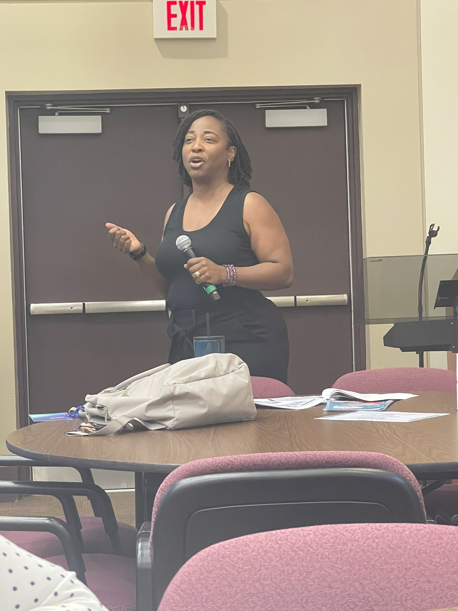 Tiffany Seaberry on Twitter: "So proud to see @Chandler_teach share her experience as a first ...