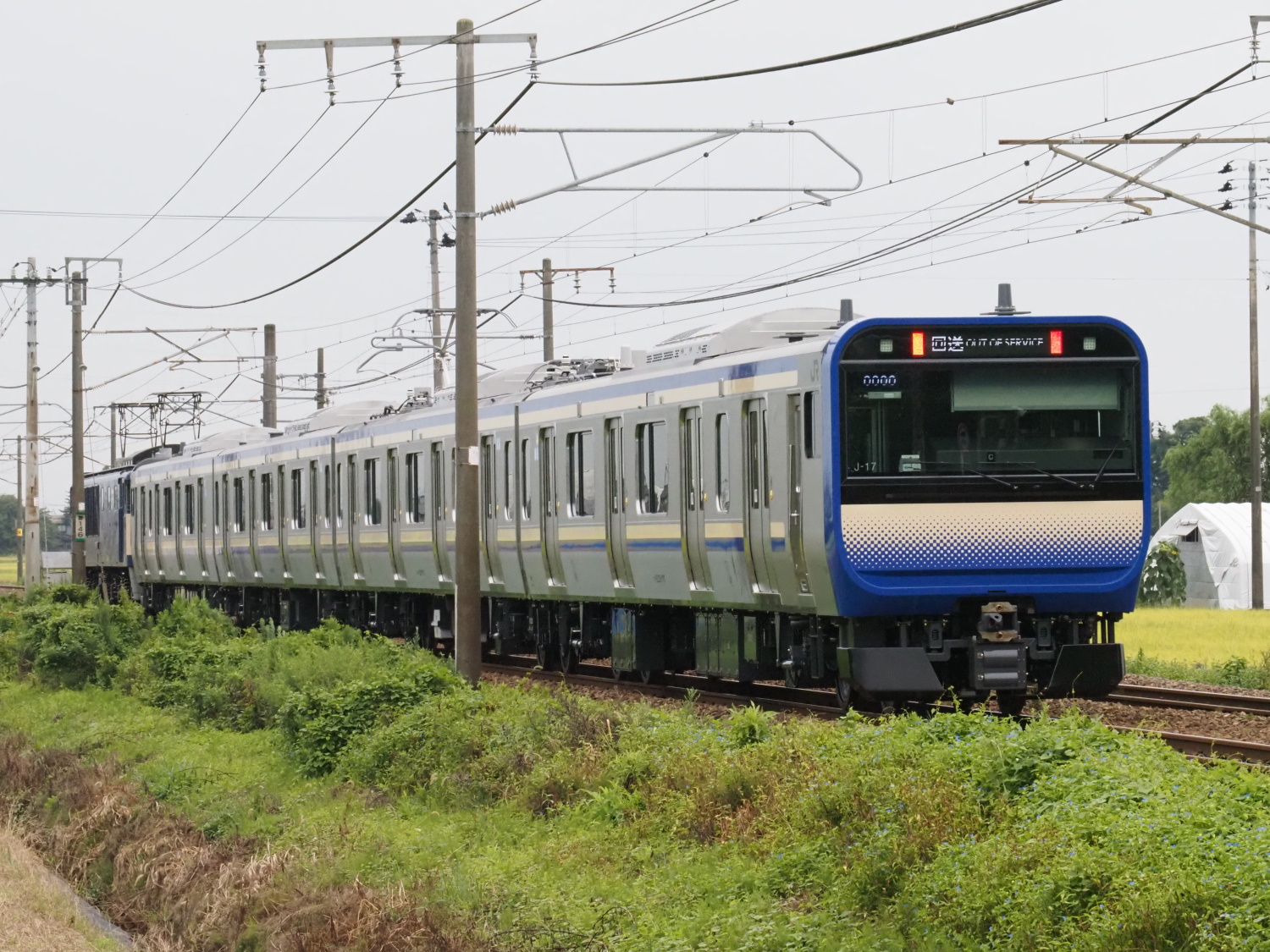 クロテツ007 on Twitter: "8月30日(火)、上り配給列車 。EF64-1030牽引、E235系 横ｸﾗ J-17編成。J－TREC新津・新製。越後石山から大船へ。 信越本線・帯 ...