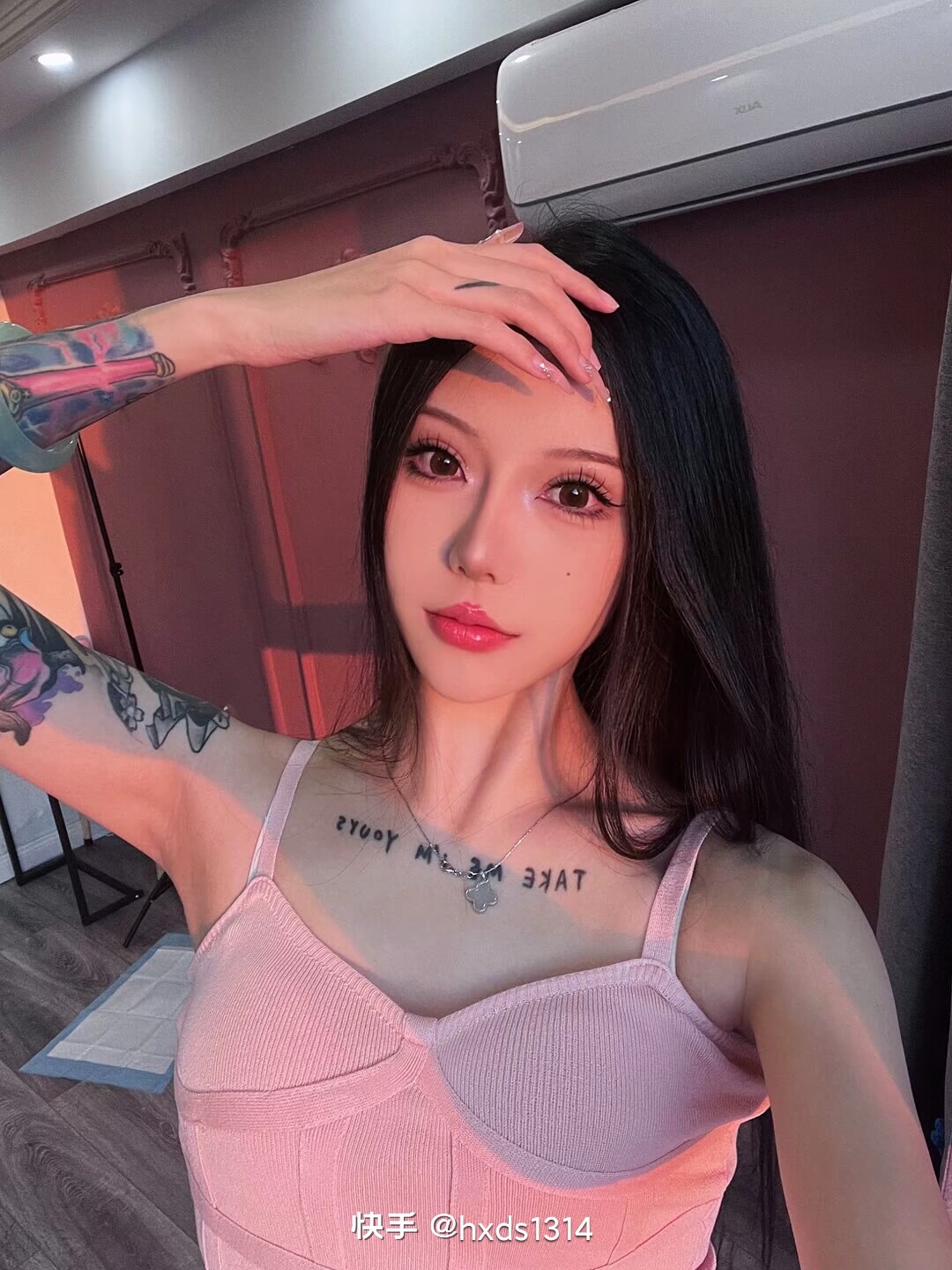 K On Twitter 她让你跪下，不过分吧 反差婊 性奴 母狗 调教 意淫 女友 妓女 强奸 Sm 轮奸 乱伦 文爱 自慰 淫妻 公交车 精液厕所