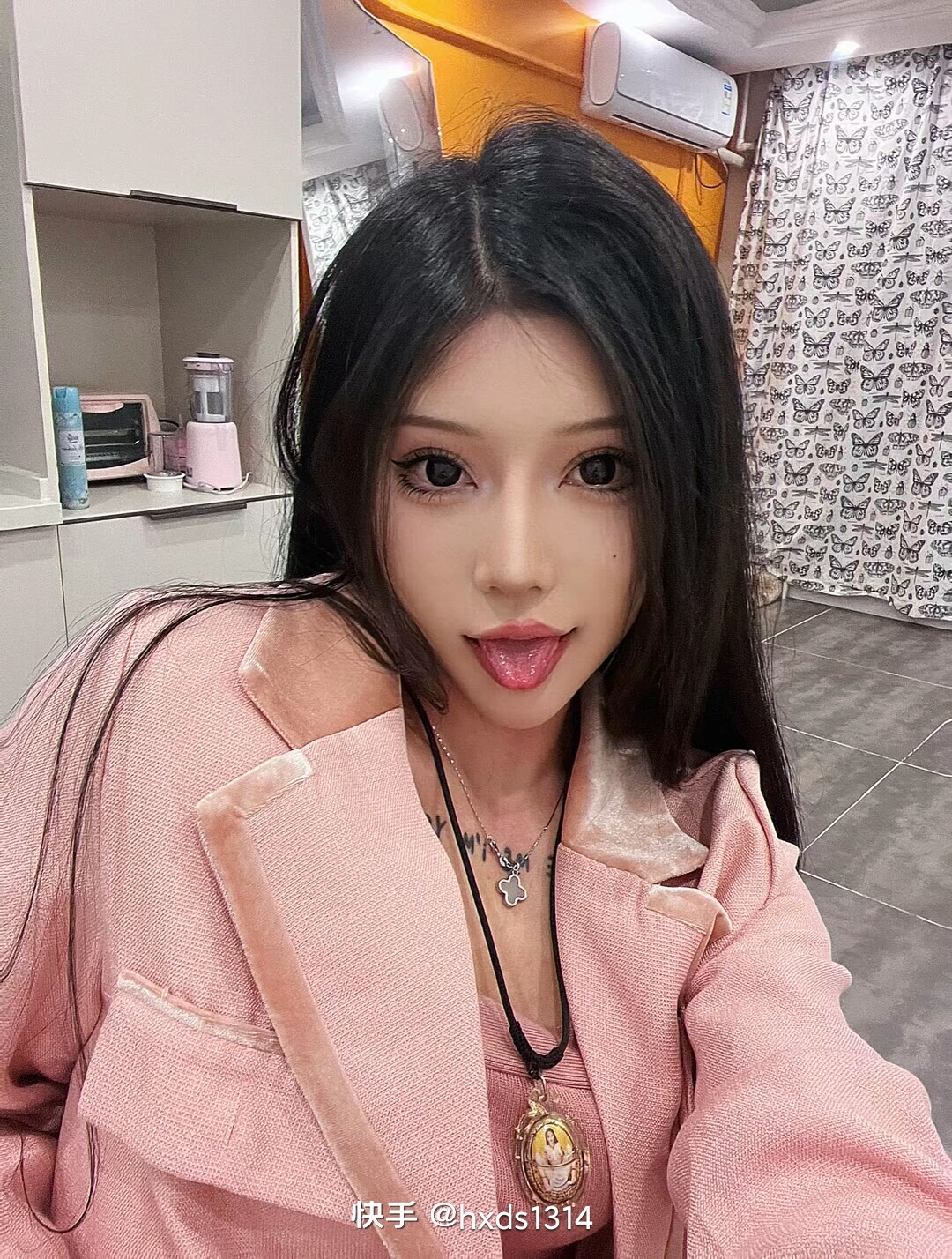 K On Twitter 她让你跪下，不过分吧 反差婊 性奴 母狗 调教 意淫 女友 妓女 强奸 Sm 轮奸 乱伦 文爱 自慰 淫妻 公交车 精液厕所