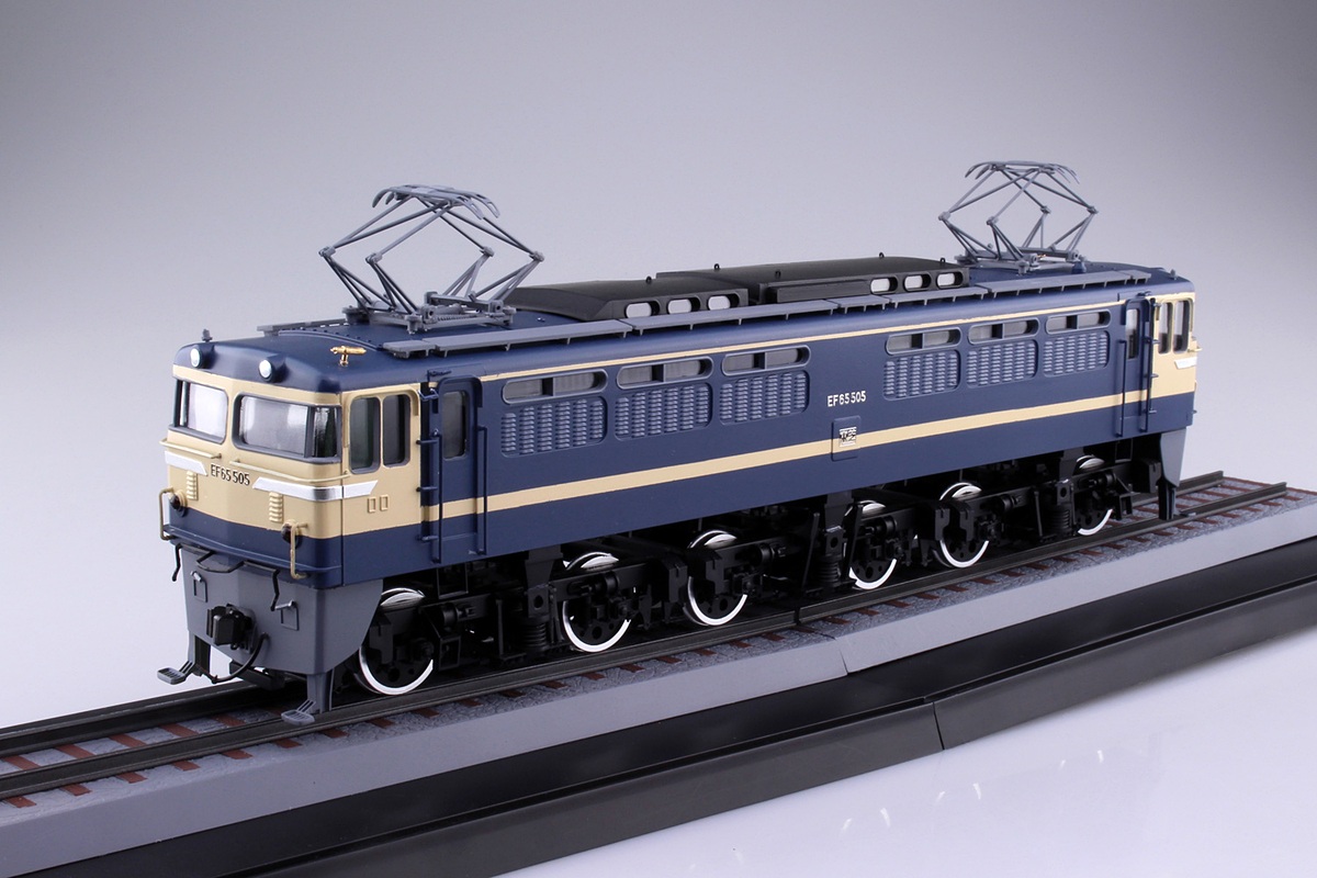 HOBBY Watch on Twitter: "電気機関車「EF65」のアルミ車輪付きプラモデルがアオシマより発売中 https://t ...