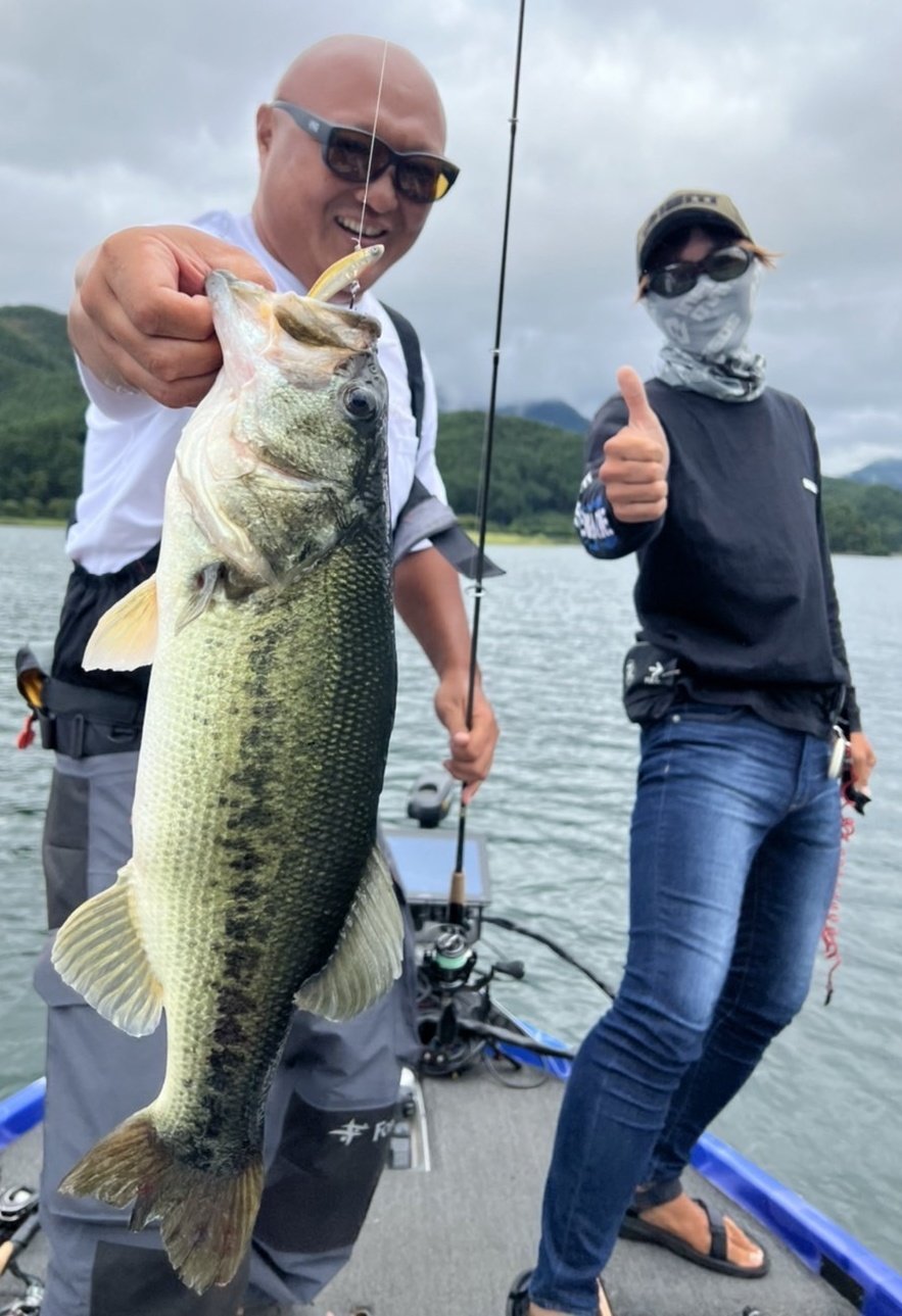 冨沢 真樹 (河口湖バス釣りガイド★トミーガイドサービス) (@tomizawa_masaki) / Twitter