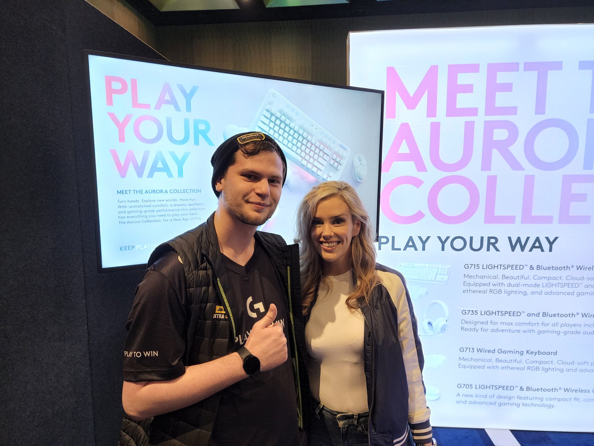 PickledNips on Twitter: "I was lucky enough to meet @hexsteph today and it was pretty rad to ...