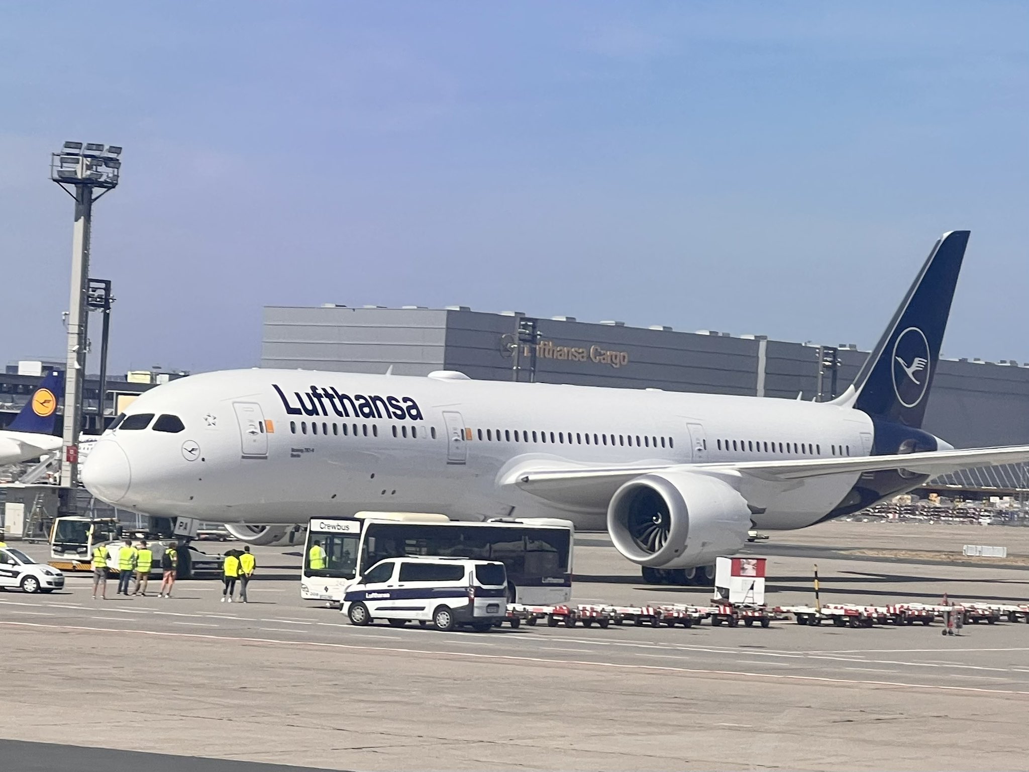 Martin Leutke on Twitter: "Welcome home, beauty! Our first @BoeingAirplanes #Dreamliner has ...