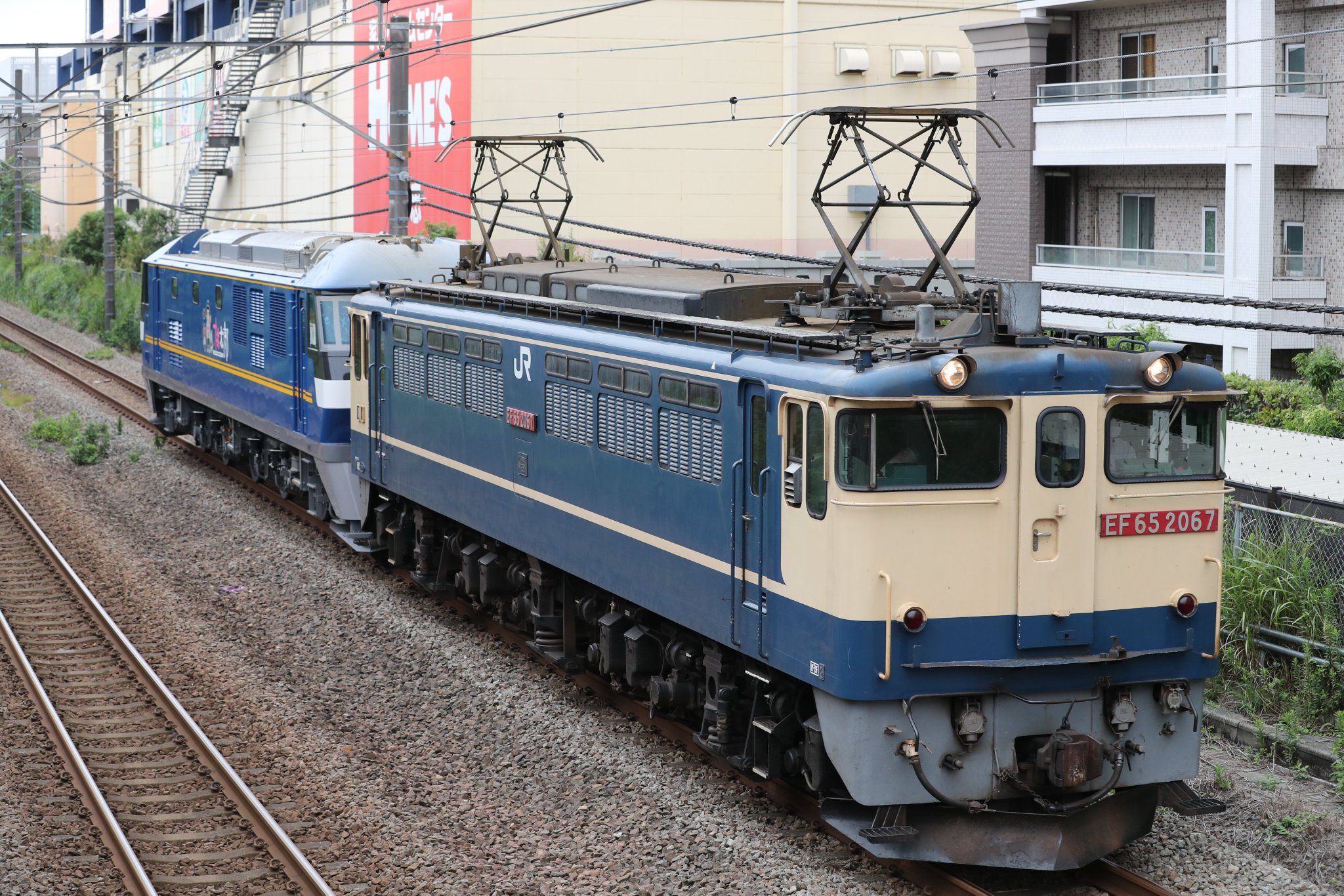 いちまるいち on Twitter: "2022/8/30 甲種鉄道車両輸送(甲78) 8860 EF65 2067+EF210-345 https://t.co/qV5VXCNmnQ ...