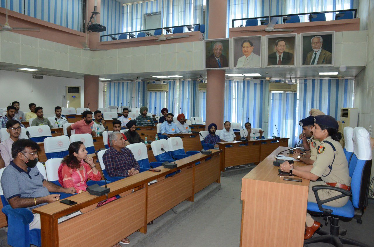 SSP UT Chandigarh on Twitter: "Ahead of Punjab University Senate elections, meeting held with ...