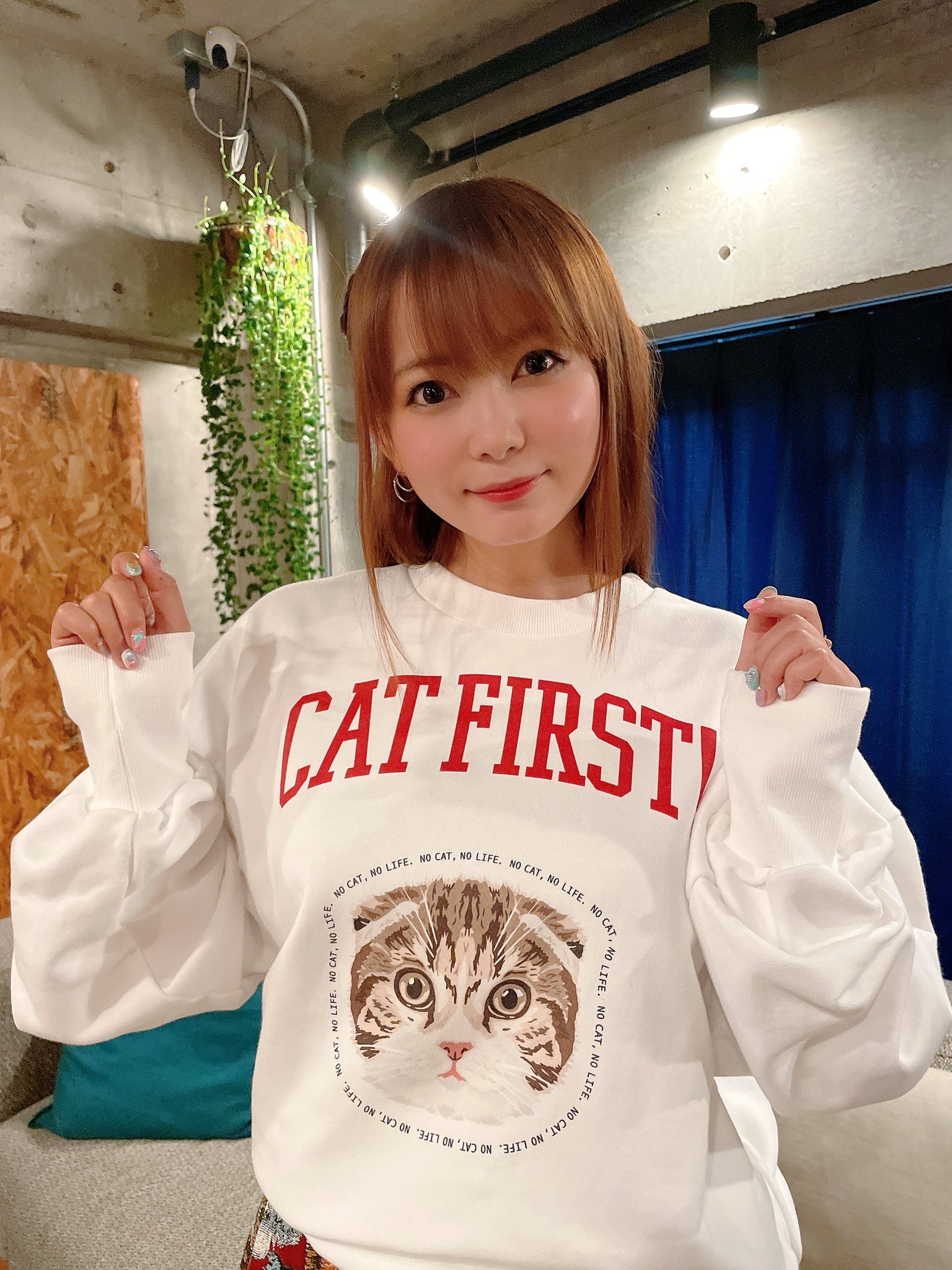 20周年の中川翔子🍒🍉🍫 on Twitter: "mmts 秋冬新作！ CAT First！スウェット 袖がゆるだぶかわいいかたち！ https://t.co/r8Pmlq8YiU ...