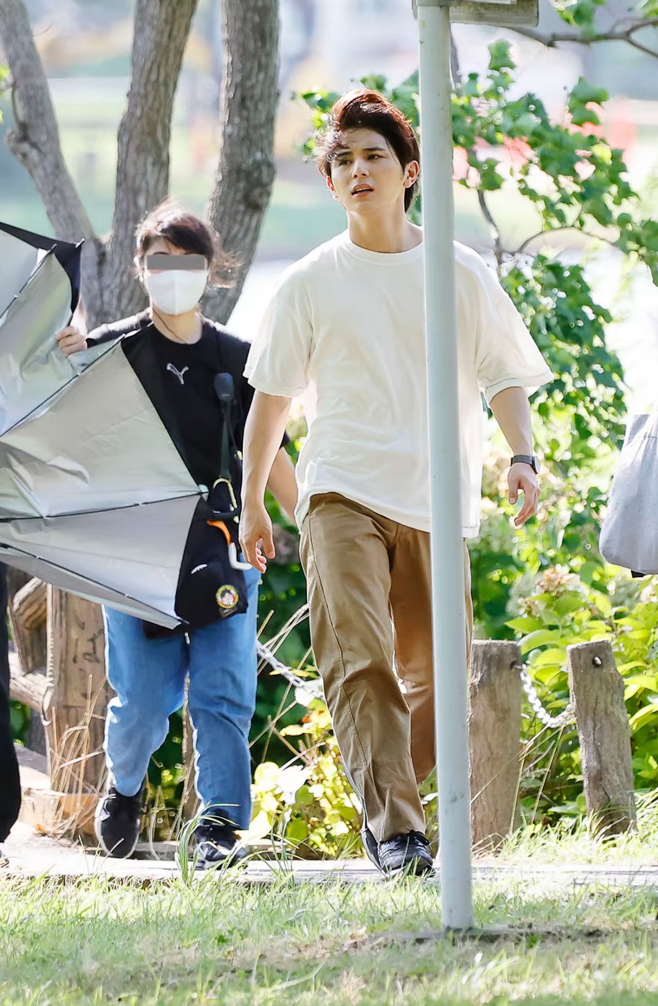 unleashthegeek on Twitter: "Yamada Ryosuke filming for Fuji TV autumn drama 'Shinainaru Boku e ...