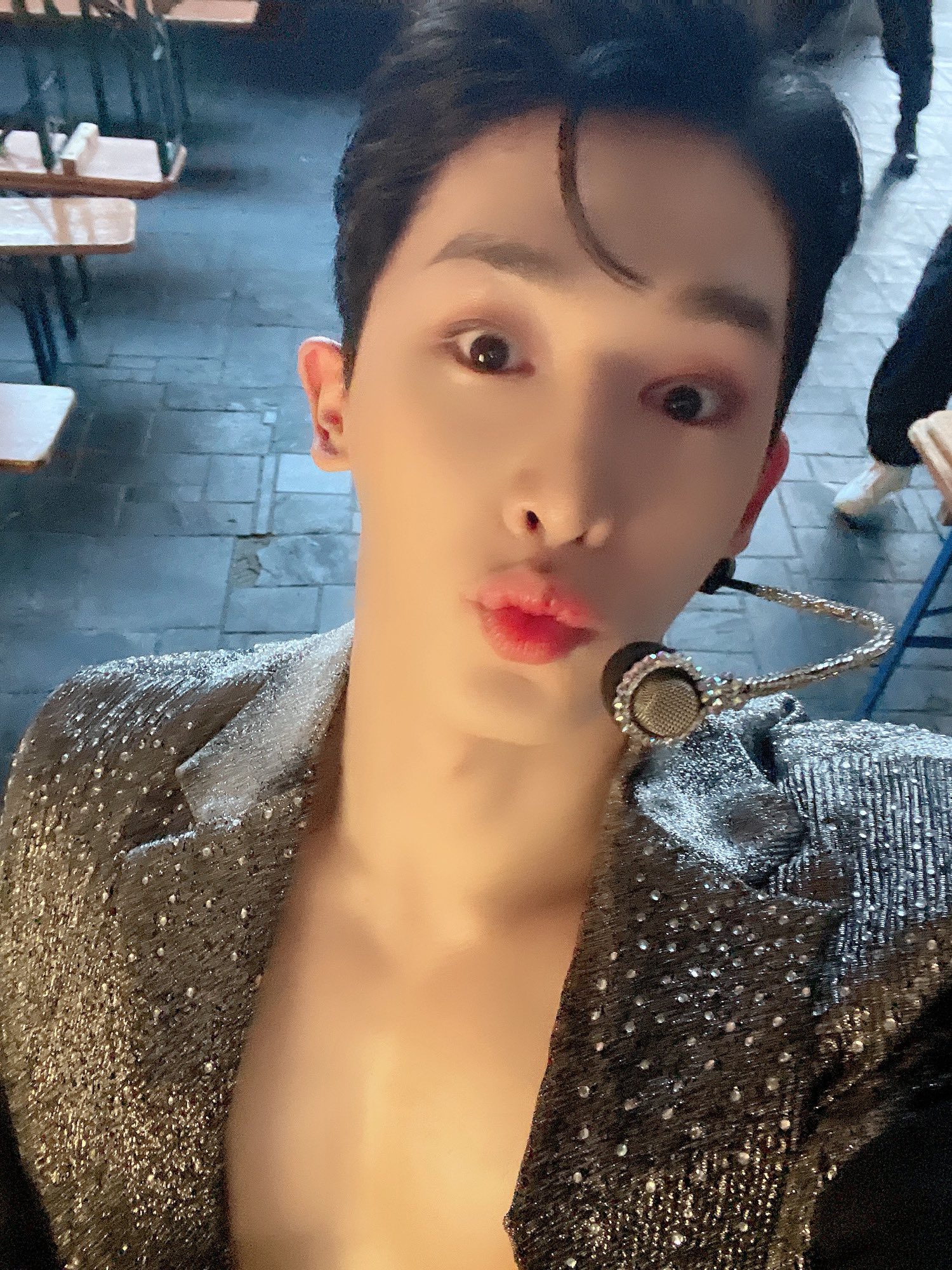 WONHO Official on Twitter: "뮌헨 고마워!!! 다음에 또 올게!! #원호 #WONHO https://t.co/RCS9wEss6M" / Twitter
