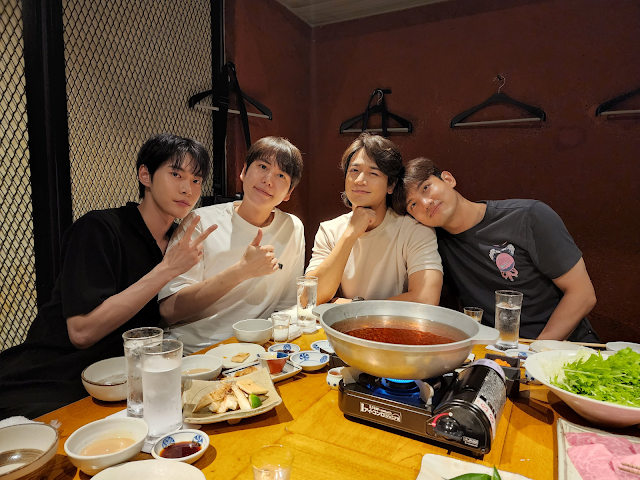 pannchoa on Twitter: "SM's Kyuline takes a picture together https://t.co/Uu3S2WT85N https://t.co ...