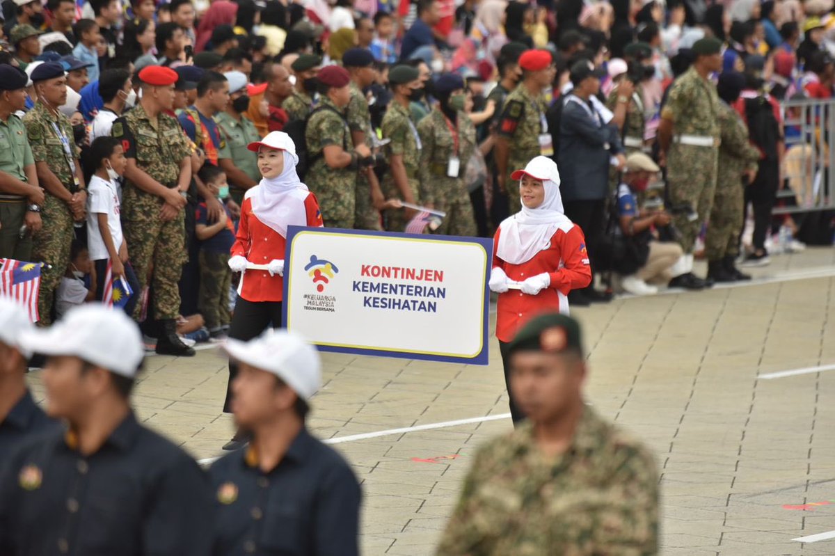 KKMalaysia🇲🇾😷 on Twitter: "Dikongsikan gambar-gambar perarakan sempena Hari Kebangsaan 2022. KKM ...