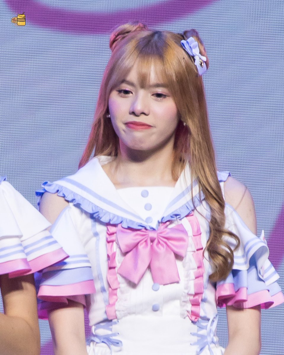 Pancake BNK48 THFC on Twitter: "[28.08.65] -- หน้าดื้อทุกที่ บนเวทีก็ไม่เว้น 😬😬 — Follow — IG ...