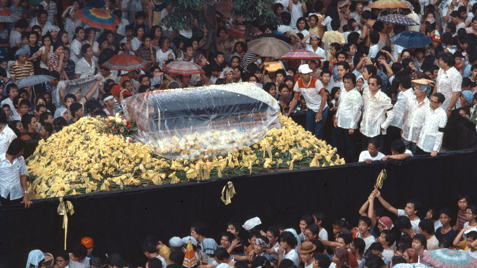 Funeral De Ninoy Aquino Journalist Teddy Benigno Writes About Ninoy
