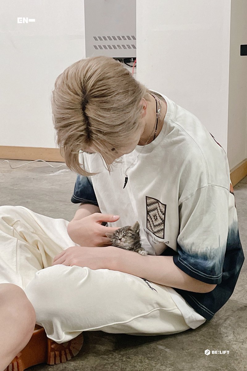 teddy on Twitter: "RT @1208boi: 220831 네이버 포스트 #성훈 (1/11)"