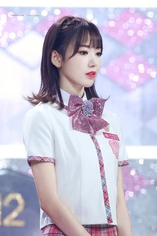 sakura pics on Twitter: "four years ago today , sakura started her kpop journey. now she’s in le ...