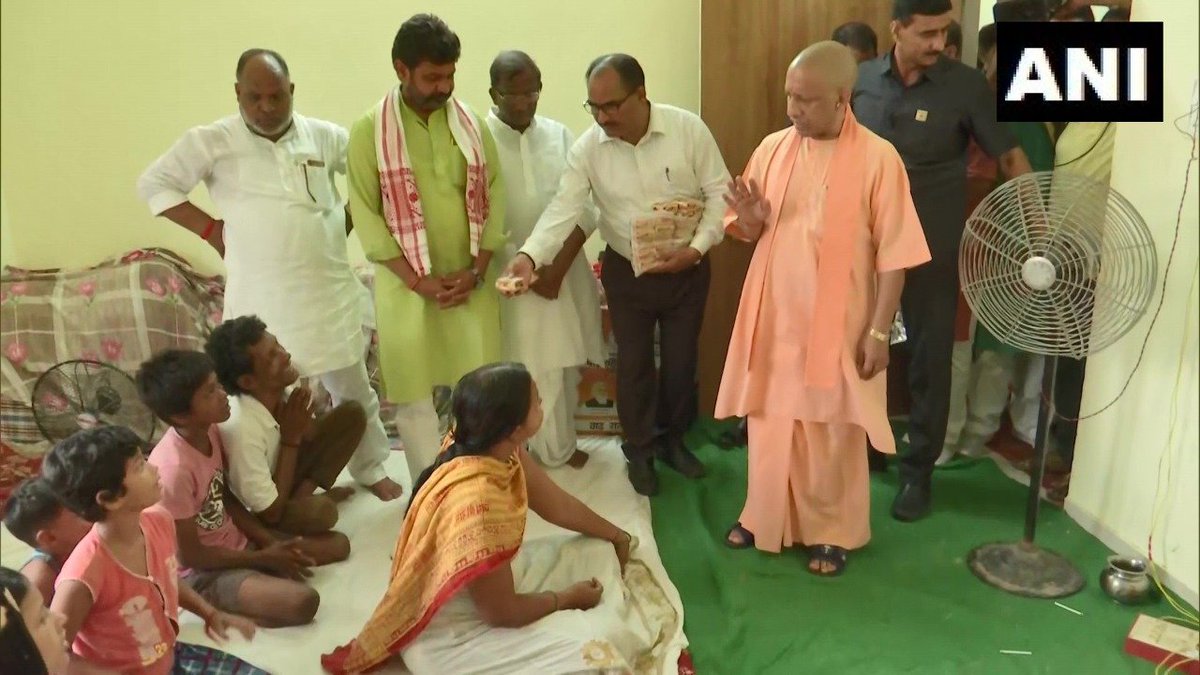 ANI UP/Uttarakhand on Twitter: "Uttar Pradesh CM Yogi Adityanath inspects flood-affected areas ...
