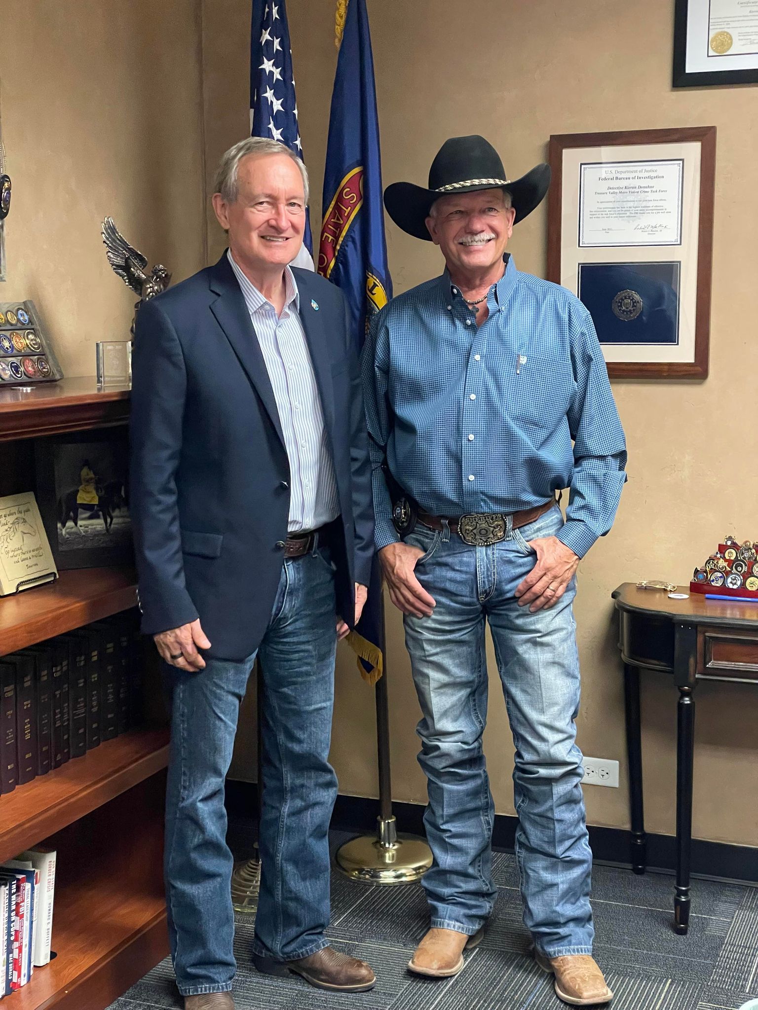Senator Mike Crapo (@MikeCrapo) / Twitter Senator Mike Crapo (@MikeCrapo) / Twitter