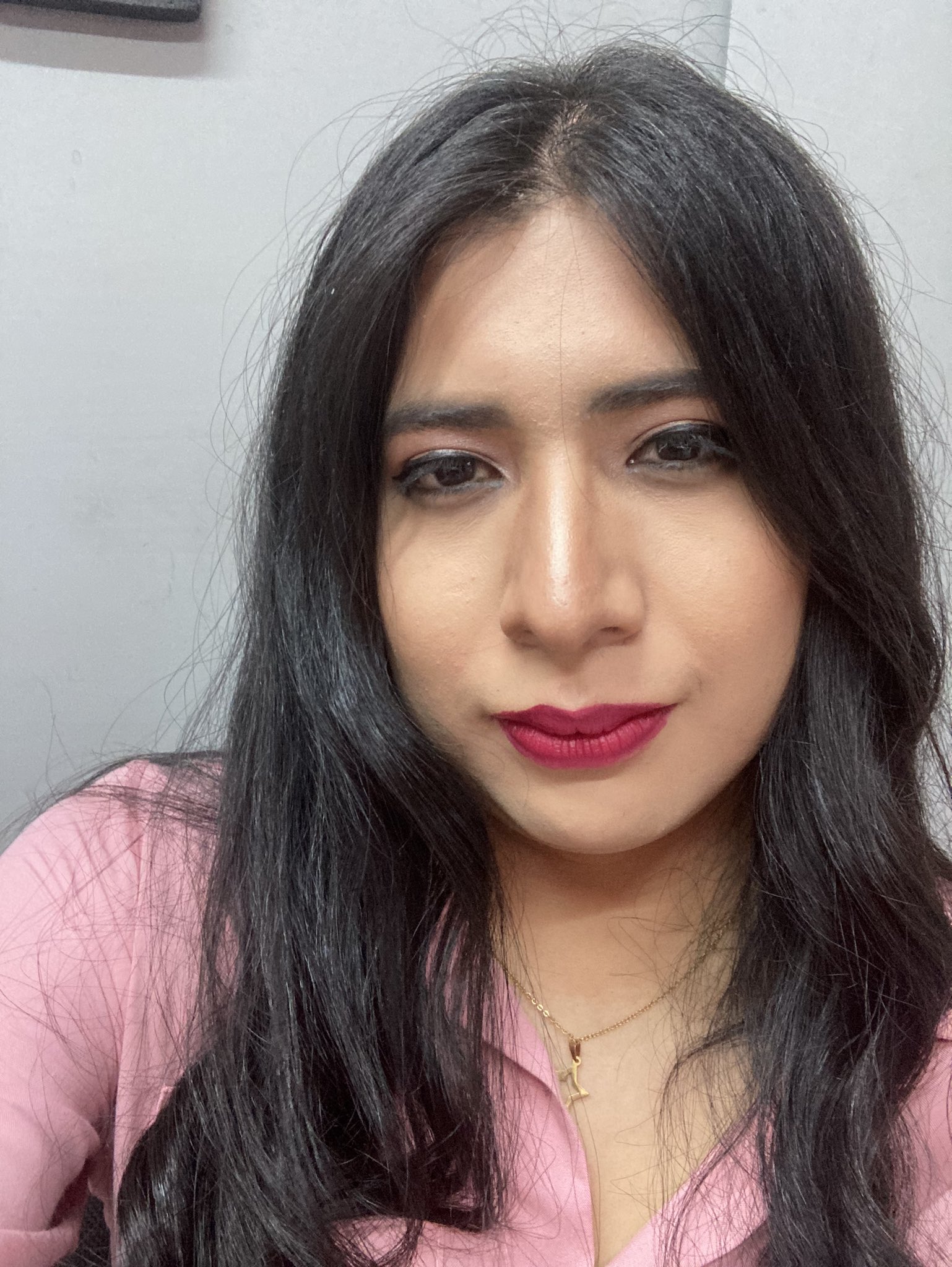 Ana Hdez 🏳️‍⚧️ on Twitter: "Hoy me fui a dar un poco de amors me arreglaron el cabello, me ...