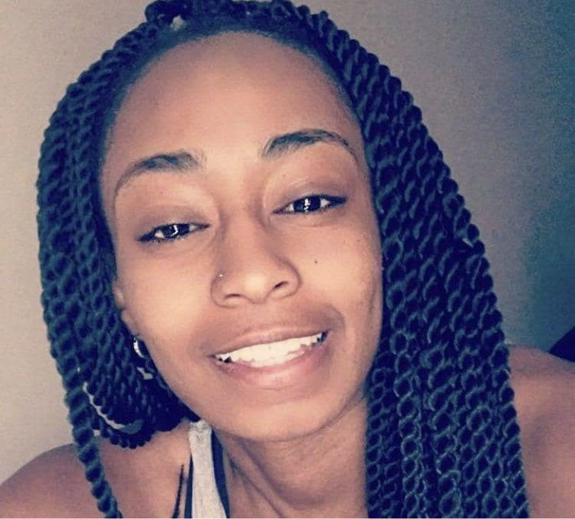 Baggage Handler Dies Due to Hair Being Caught in the Conveyor Belt At ...