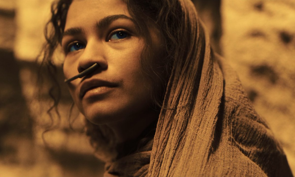 Zendaya Updates On Twitter A Very Happy Birthday To Our Emmy Award