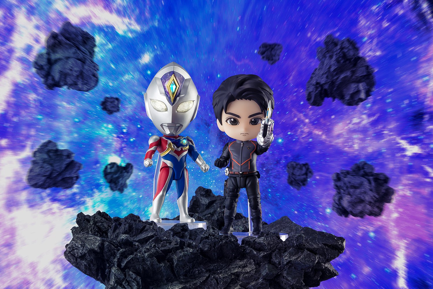 ウルトラマンデッカー公式 on Twitter: "ウルトラマンデッカーとアスミ カナタがデフォルメフィギュア「Figuarts mini」に登場！ https://t.co ...
