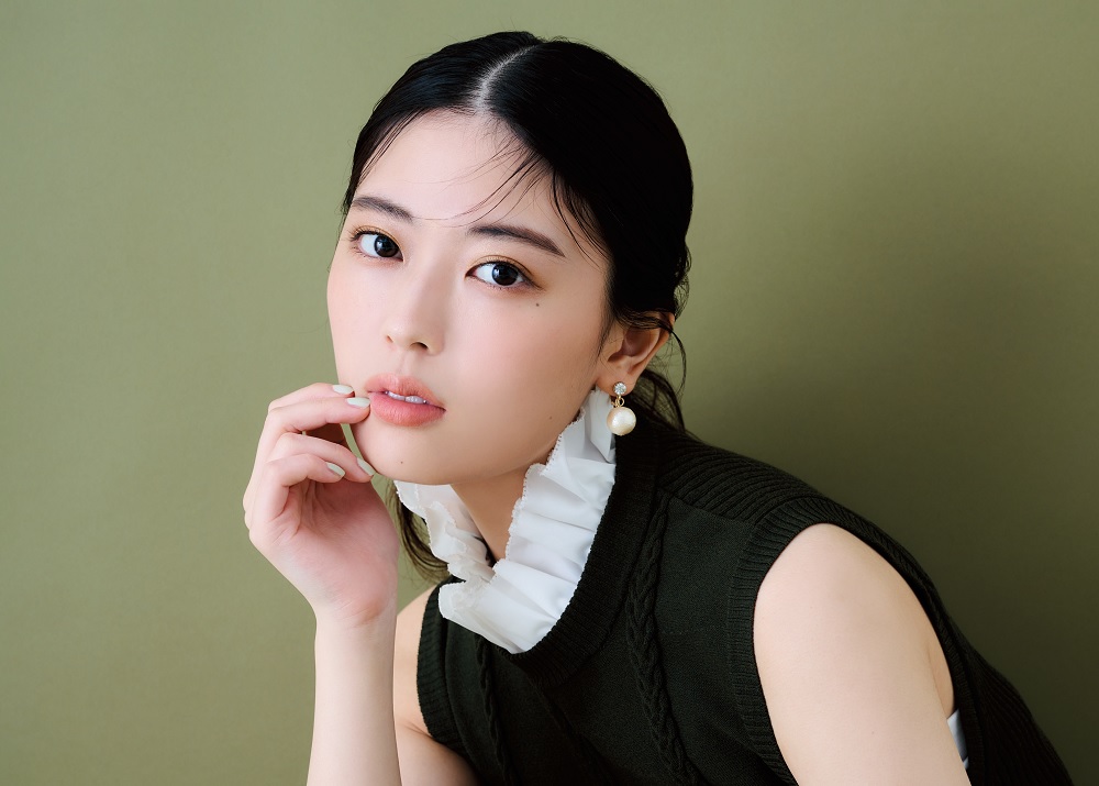 ananweb on Twitter: "乃木坂46・岩本蓮加「秋はチークを楽しみたいな」 “ヌーディチーク”で垢抜け感を！ https://t.co/tMuWuu7Pdy https://t ...