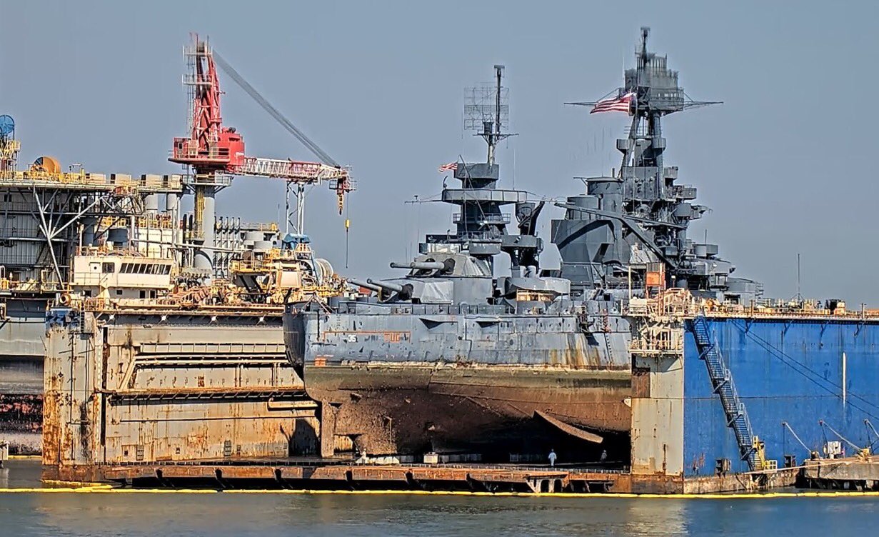 WarshipCam on Twitter: "Former USS Texas (BB-35) in dry dock at Gulf Copper Galveston for ...