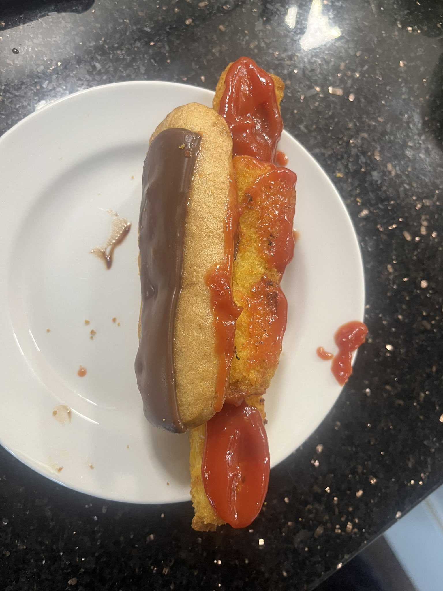 Roll to the rave 5Mandeep on Twitter: "Chocolate eclair X Fish finger sandwich https://t.co ...