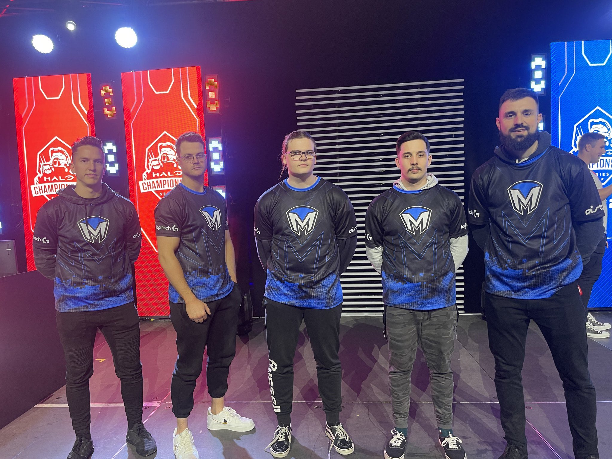 Deano on Twitter: "Finished day 1 at Dreamhack 1-1 in pools. Proud of the boys today can't wait ...