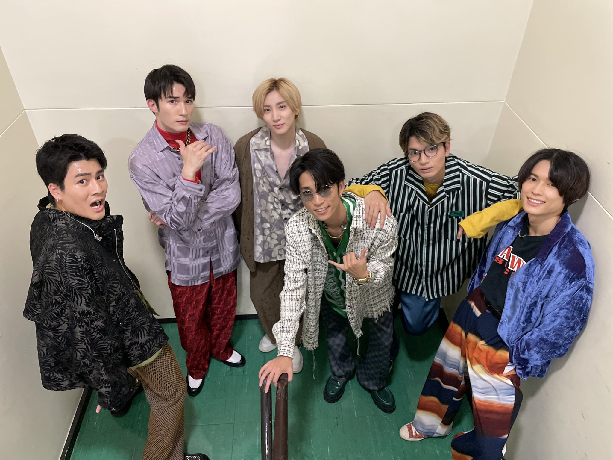 SixTONES / ソニーミュージック on Twitter: "NHKBSプレミアム「ザ少年倶楽部」 「PARTY PEOPLE」披露しました🕶🌴🌺 ご覧いただきありがとうございました ...