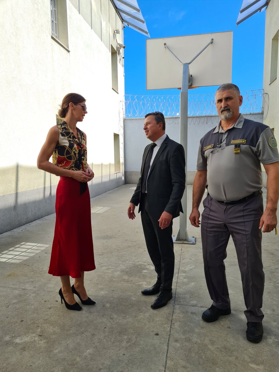 Vlada Republike Slovenije on Twitter: Vlada Republike Slovenije on Twitter: