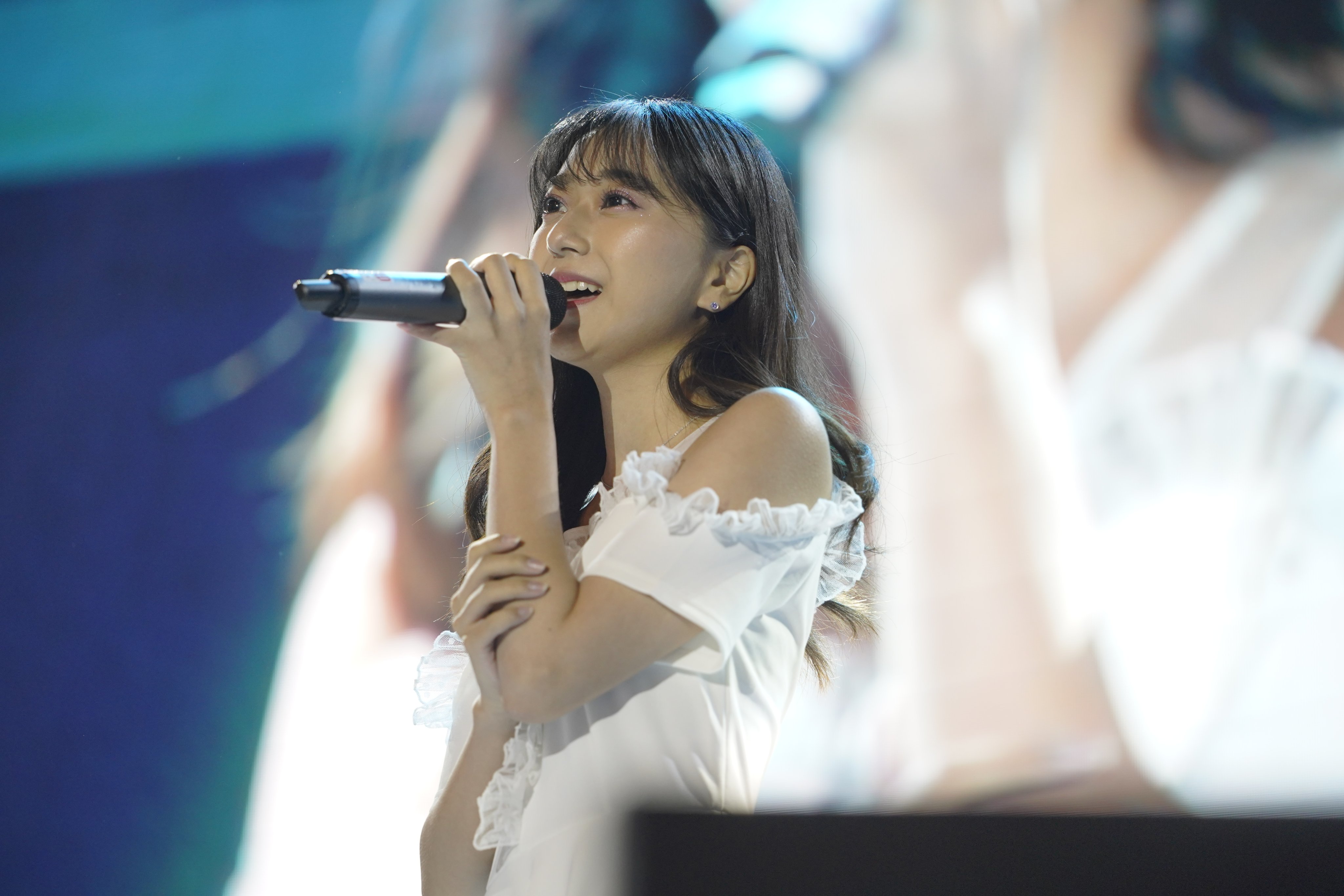 BNK48 #BNK48_Believers ☁️🌟 on Twitter: "#MioriBNK48 ได้ร่วมร้องเพลง "วาดฝัน - 未来を描いて" Theme Song ...