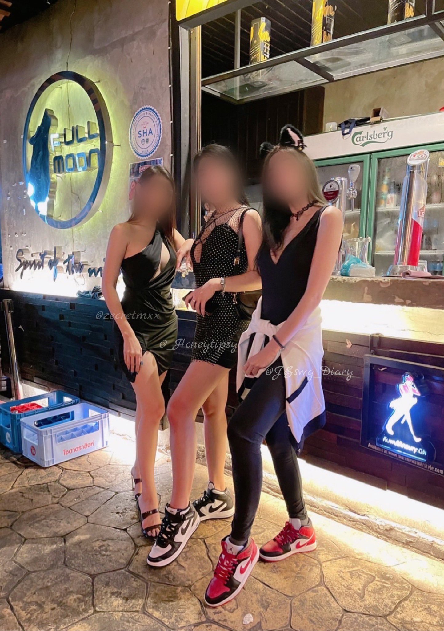 MeMee🍑 on Twitter: "fullmoon แต่ยังไม่ full team💃🏻💃🏻💃🏻 ขาดเพื่อนนนน @Xecretlovers @_Honeytipsy ...