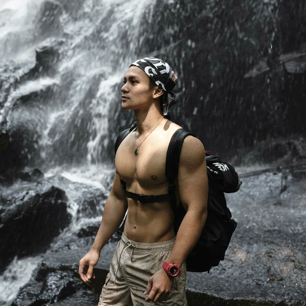 MRVVIP on Twitter: "Sebastian Teti shirtless on waterfall trip. #selebwatch"