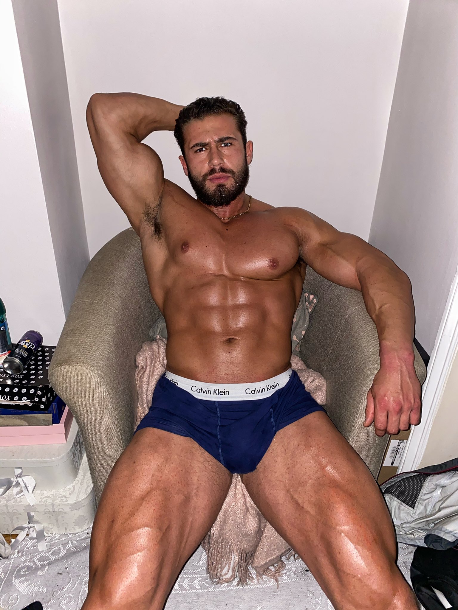 Master KHAN on Twitter: "Chilling https://t.co/pyTiDIDktu" / Twitter