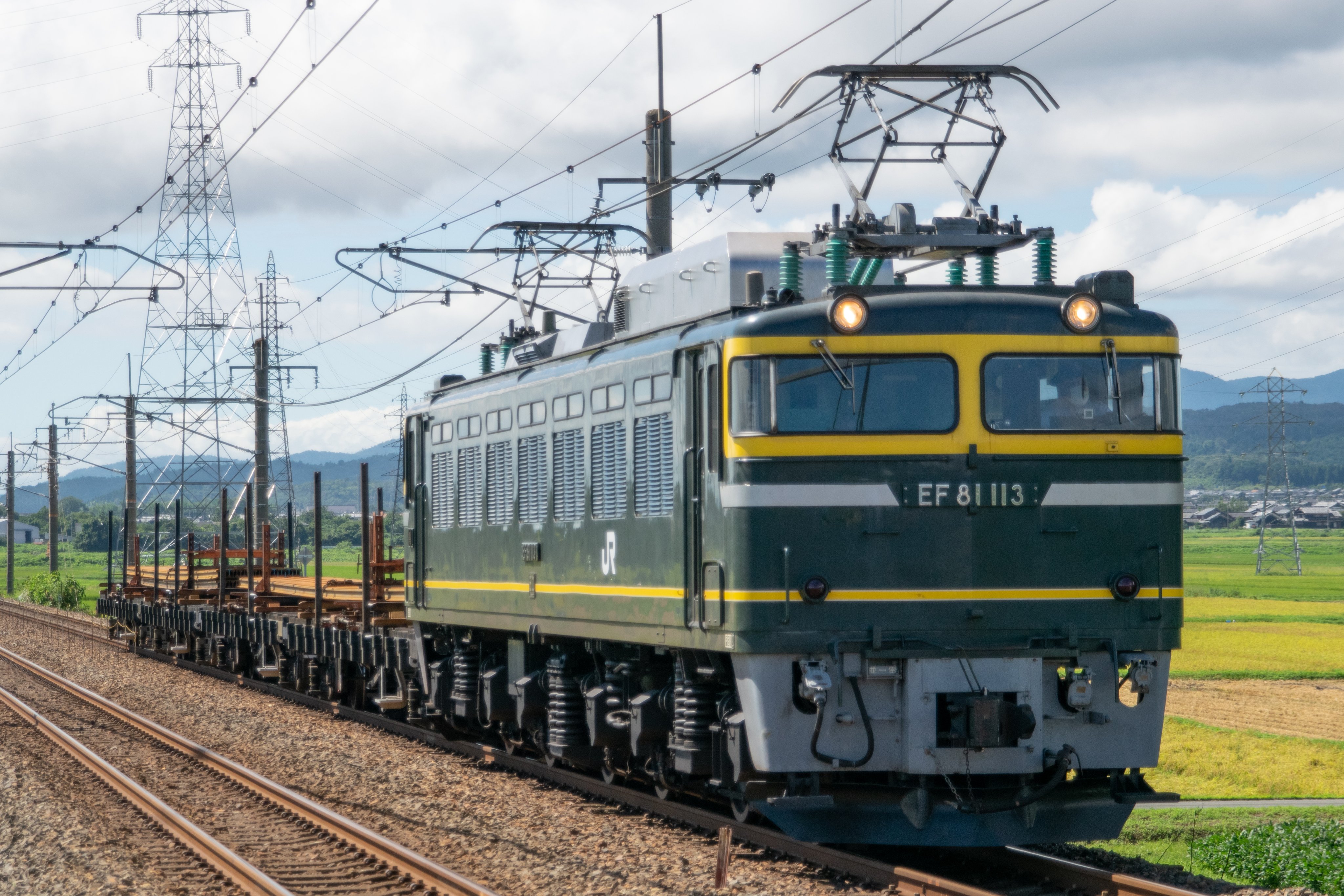 ひさか on Twitter: "2022/09/02 工9571レ 越前大野工臨 EF81 113 + チキ4B 近江中庄にて https://t.co/pqqRIW97rn" / Twitter